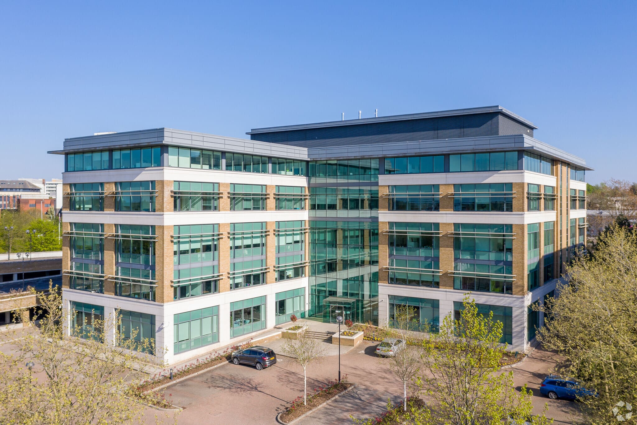 3 Arlington Square - Bracknell BID